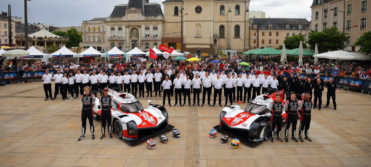 Lumea Raliurilor cu Toyota